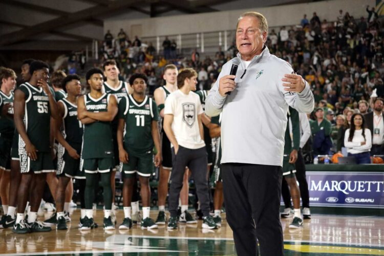 Izzo returns to Superior Dome in front of 11,000-plus | News, Sports ...